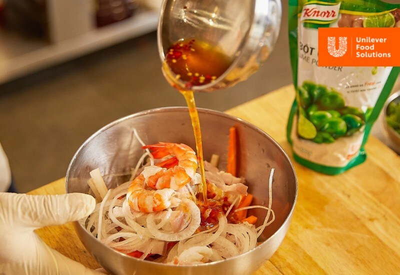 4 Cách Làm Gỏi Ngó Sen Giòn Ngon: Tai Heo, Gà, Tôm Thịt, Chân Gà